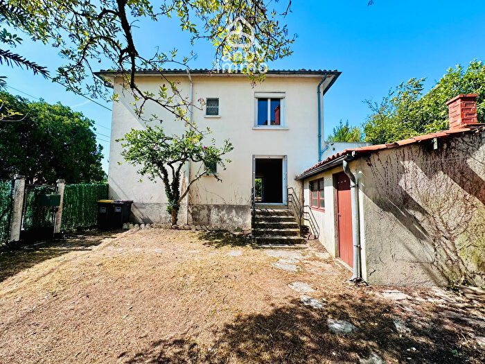 Maison 8 pièces à Angoulême, Sillac, La Grande Garenne, à vendre