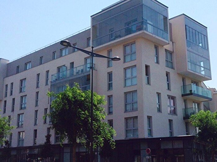 Appartement à louer - Gare, Le Bourget - 1 pièce