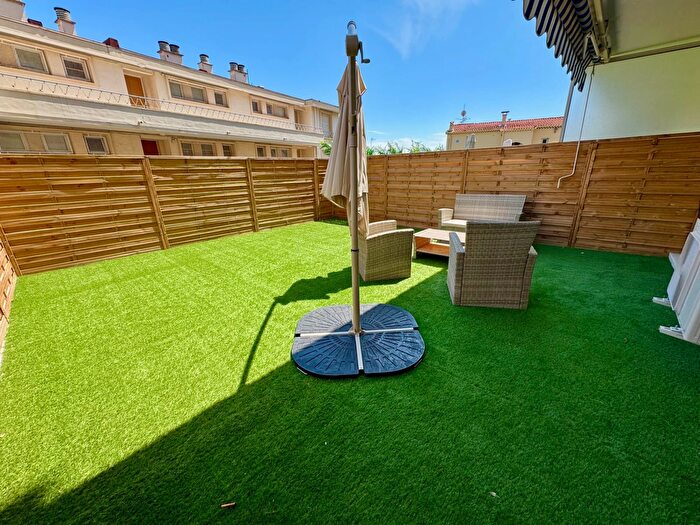 Appartement à vendre - Cannes, Petit Juas - 2 pièces - 1 chambre