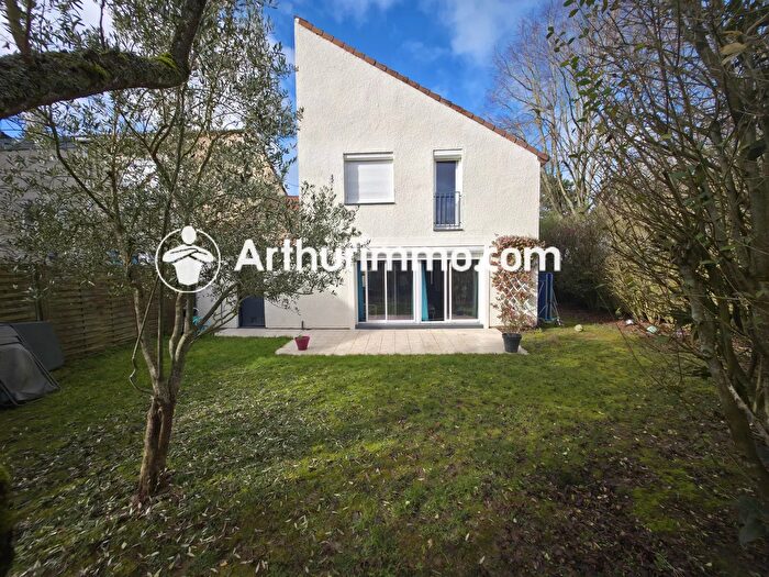 Maison à vendre - Savigny-le-Temple, Plessis la Forêt - 5 pièces - 3 chambres