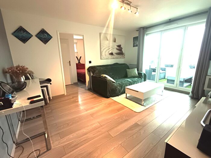 Appartement à vendre - Cergy, Les Hauts-de-Cergy - 2 pièces - 1 chambre