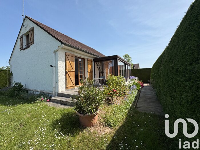 Maison à vendre - Saint-Denis-les-Ponts - 5 pièces - 4 chambres