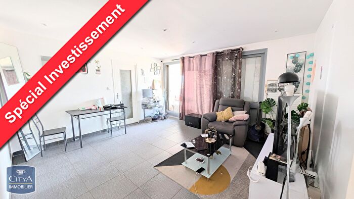 Saint-Étienne, La Cotonne, Montferré, La Chauvetière, Montmartre : Appartement 3 pièces à vendre