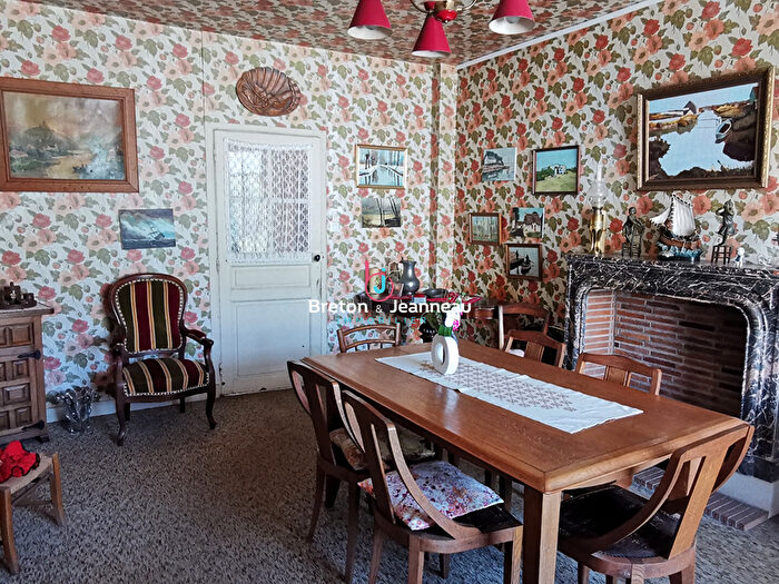 Maison à vendre - La Chapelle-au-Riboul - 6 pièces - 4 chambres