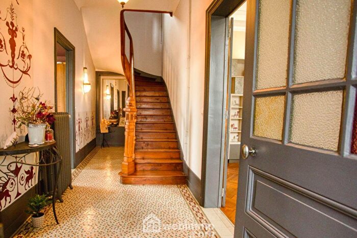 Maison à vendre - Nieul-sur-Mer - 7 pièces - 5 chambres