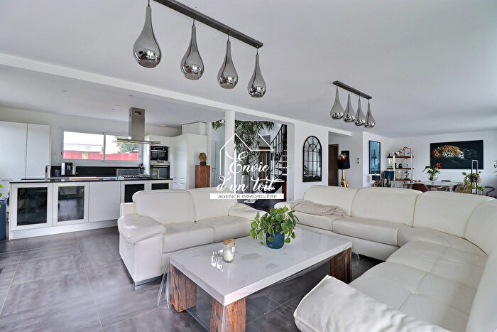 Maison à vendre - Yerville - 6 pièces - 4 chambres