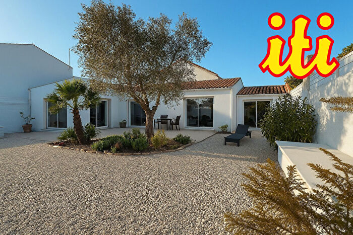 Maison à vendre - Château-dOlonne, Les Soulardières, Mairie - 5 pièces - 4 chambres