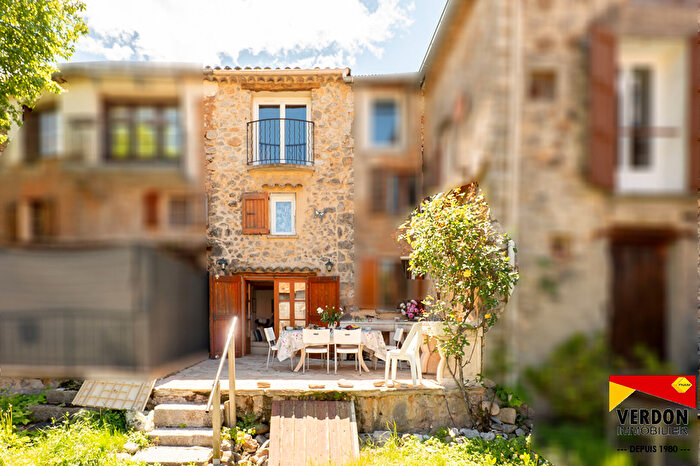 Saint-Julien-du-Verdon : Maison 5 pièces à vendre