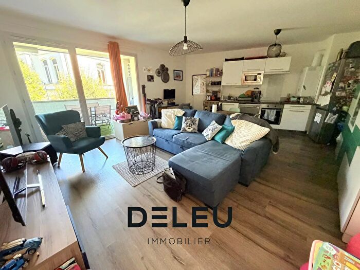 Appartement 3 pièces à vendre à Loos, Centre-ville