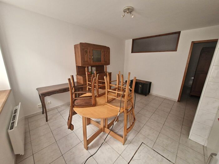 Sainte-Colombe : Appartement 2 pièces à louer