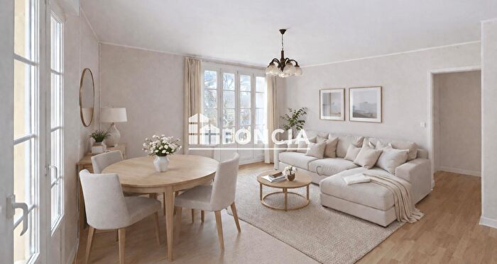 Appartement à vendre - Lisieux, Centre-ville - 3 pièces - 2 chambres