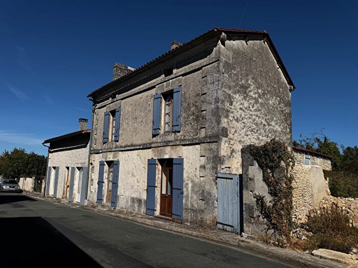 Maison 7 pièces à Verteillac, à vendre