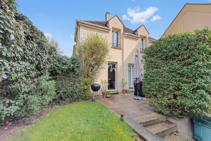 Maison à vendre - Noisy-le-Roi - 6 pièces - 4 chambres