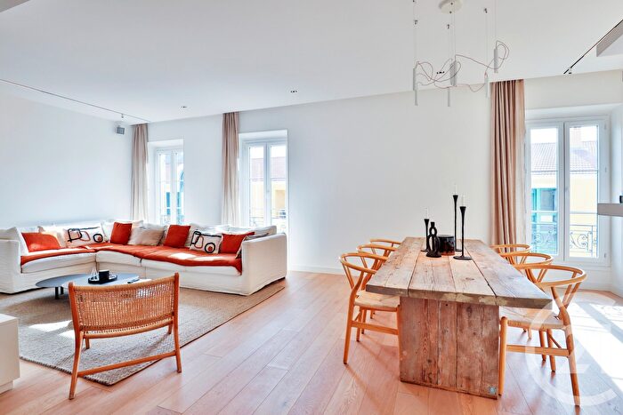 Nice, Le Port : Appartement 4 pièces à vendre