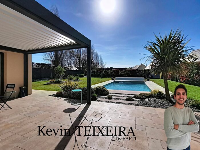 Maison à vendre - Huillé - 6 pièces - 3 chambres