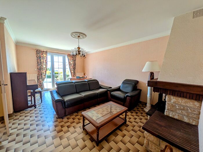 Saint-Pierre-des-Échaubrognes - Maison 6 pièces à vendre