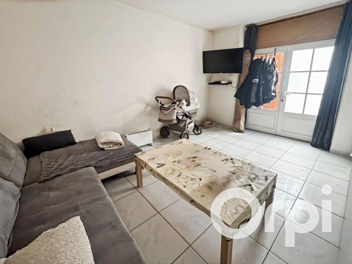 Tarascon, Centre-ville, Château, Condamine : Maison 3 pièces à vendre
