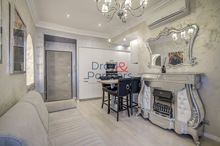 Appartement à vendre - Nice, Carré dor - 2 pièces - 1 chambre