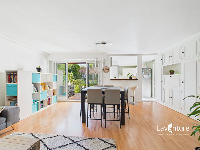 Appartement à vendre - Châtenay-Malabry, Petit Chatenay, Voltaire, Croix Blanche - 4 pièces - 2 chambres