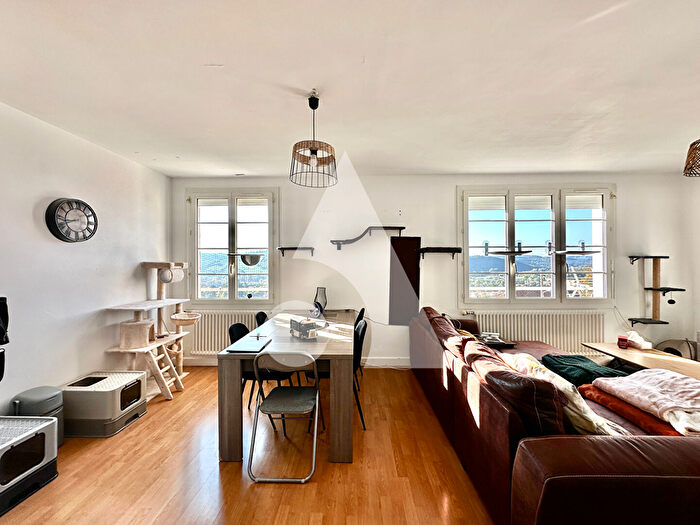 Appartement à vendre - Figeac - 4 pièces - 2 chambres