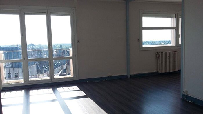 Saint Denis, Châteauroux : Appartement 3 pièces à louer