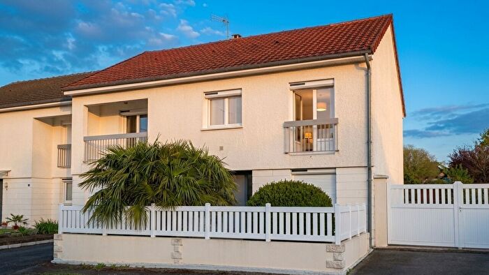 Maison à vendre - Châtellerault, Est - 6 pièces - 4 chambres