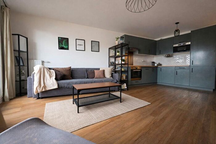 Appartement à vendre - Villiers-sur-Marne, Centre-ville - 3 pièces - 2 chambres