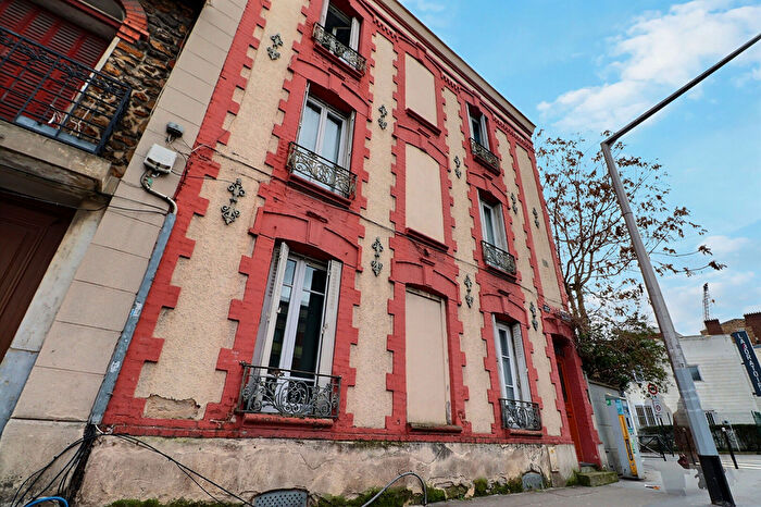 Appartement à vendre - Aubervilliers, Centre-ville, Victor Hugo - 2 pièces - 1 chambre