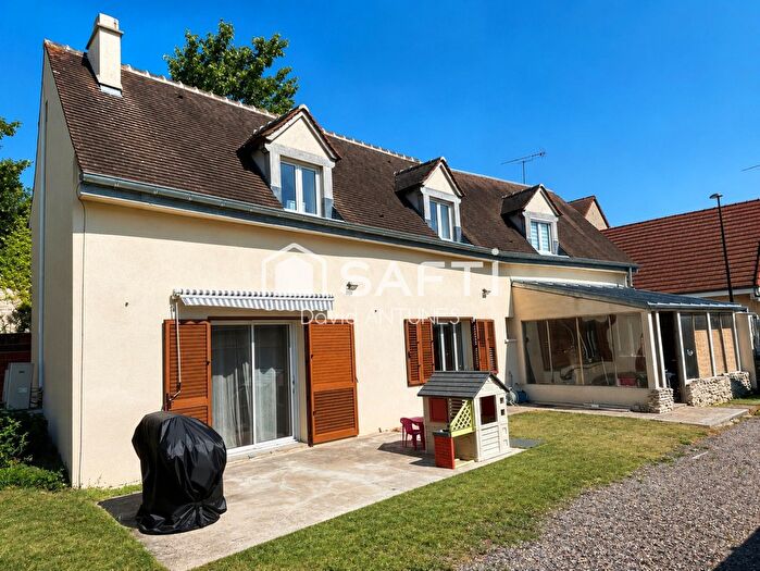 Maison 4 pièces à Limetz-Villez, à vendre