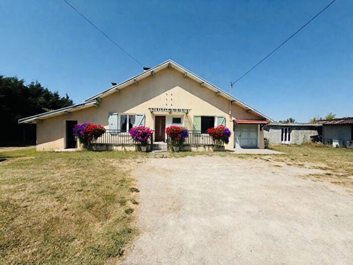 Beaurepaire - Maison 4 pièces à vendre