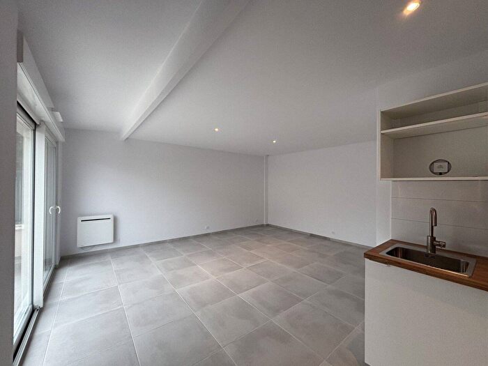 Saint Mitre les Granettes Pey Blanc, Aix-en-Provence : Appartement 1 pièce à louer