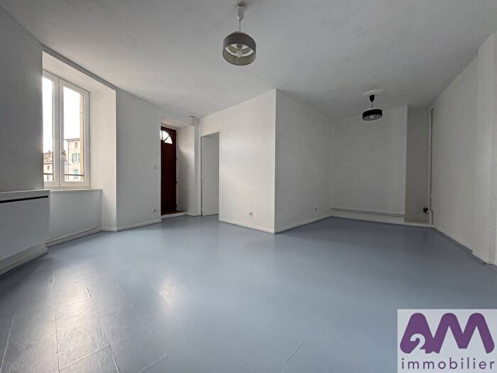 Appartement à louer - Saint-Amant-Tallende - 2 pièces - 1 chambre