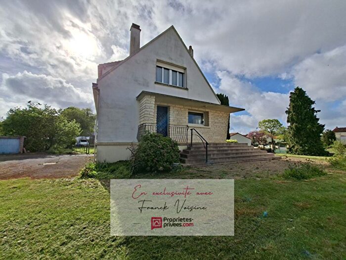 Maison 8 pièces à Les Herbiers, Centre-ville, Le Grand Fief, à vendre