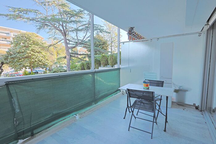 Appartement à vendre - Antibes, Juan-les-Pins, Le Cap - 3 pièces - 2 chambres