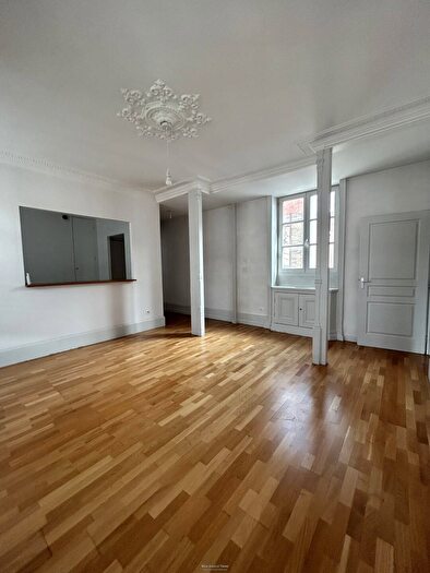 Appartement à louer - Presquîle, Centre ville, Cordeliers, Lyon ème arrondissement - 4 pièces - 3 chambres