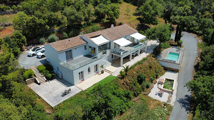 Maison à vendre - Cabasse - 9 pièces - 5 chambres