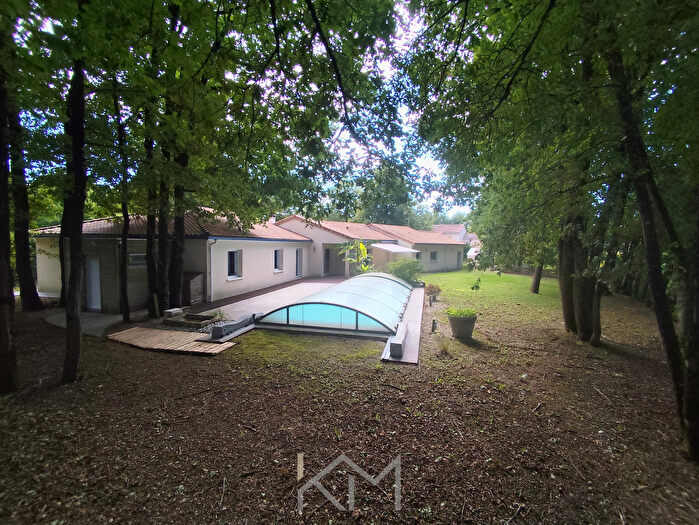 Maison à vendre - Béruges - 6 pièces - 5 chambres