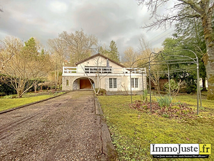 Maison à vendre - Les Essarts-le-Roi - 7 pièces - 4 chambres