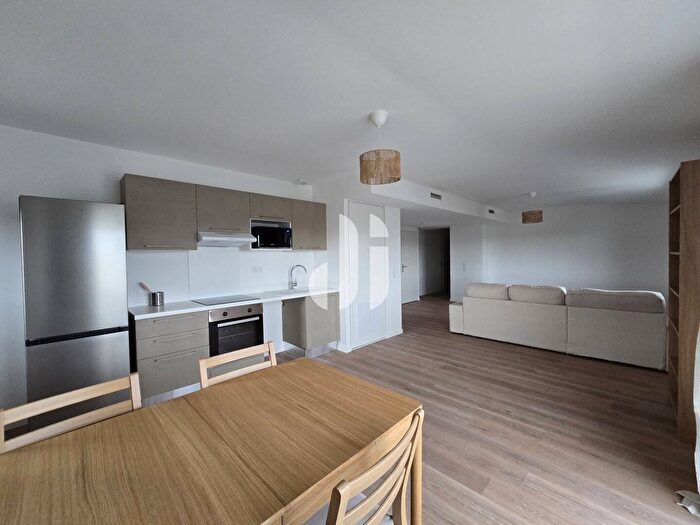 Appartement à louer - Talence - 4 pièces - 3 chambres