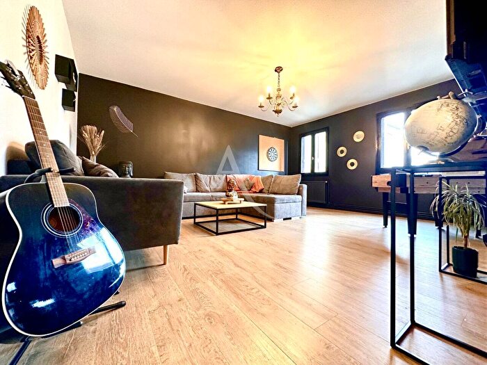 Appartement à louer - Château-Champ de Mars, Lunéville - 3 pièces - 2 chambres