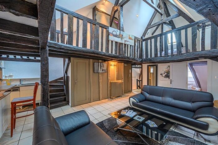 Appartement à vendre - Vannes, Centre-ville, Le Port - 4 pièces - 2 chambres