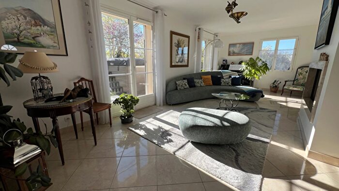 Maison 8 pièces à vendre à Les Clayes-sous-Bois, Ouest