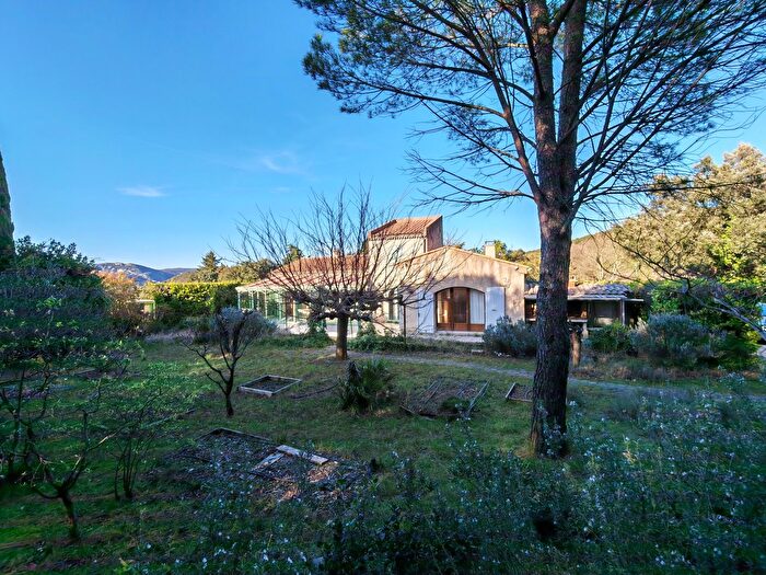 Maison à vendre - Saint-Montan - 5 pièces - 4 chambres