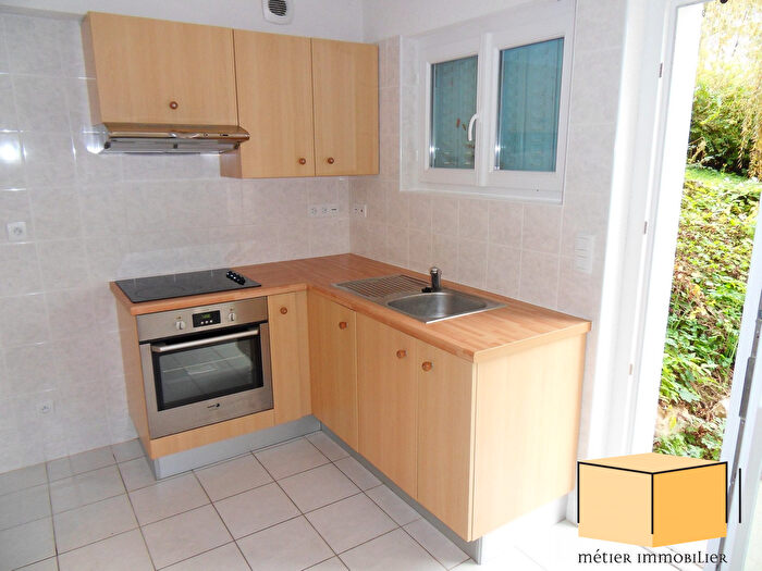 Appartement 1 pièce à Belley, à louer