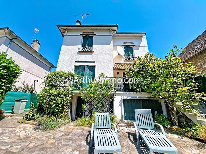 Maison 5 pièces à Crosne, à vendre