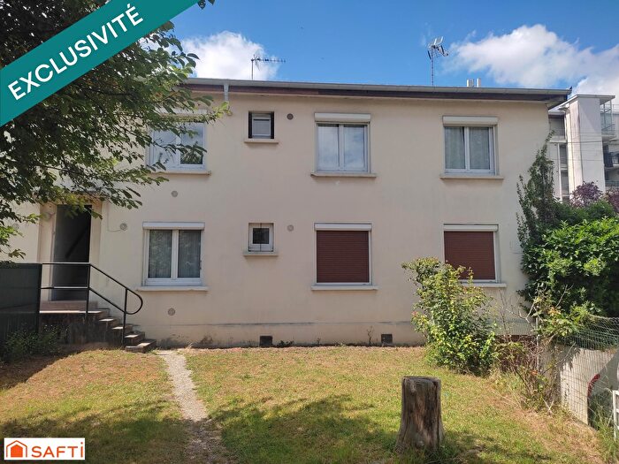 Mantes-la-Ville, Louise Michel : Appartement 5 pièces à vendre