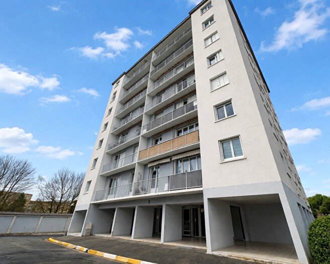 Appartement à vendre - Lucé, Centre-ville - 4 pièces - 2 chambres