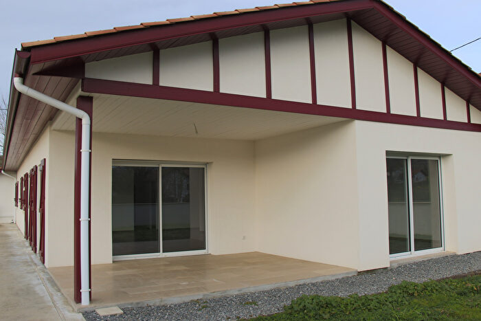 Maison à vendre - Saint-Jean-le-Vieux - 5 pièces - 3 chambres