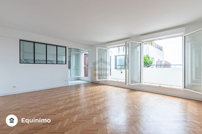 Courbevoie, Faubourg de l'Arche : Appartement 4 pièces à vendre