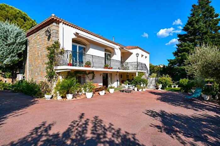 Maison 5 pièces à Fayence, à vendre